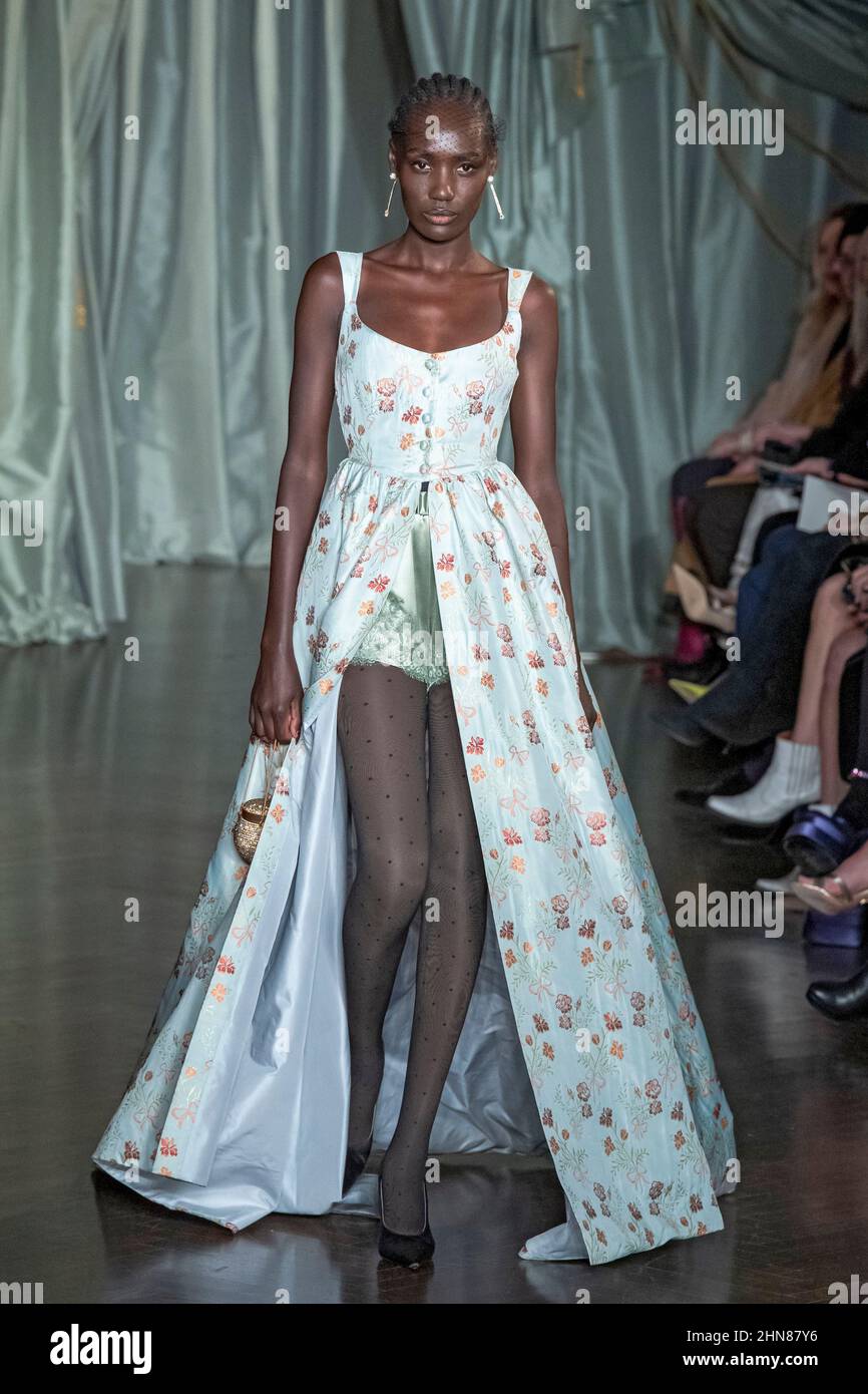 A model walks the runway for Markarian during New York Fashion Week ...