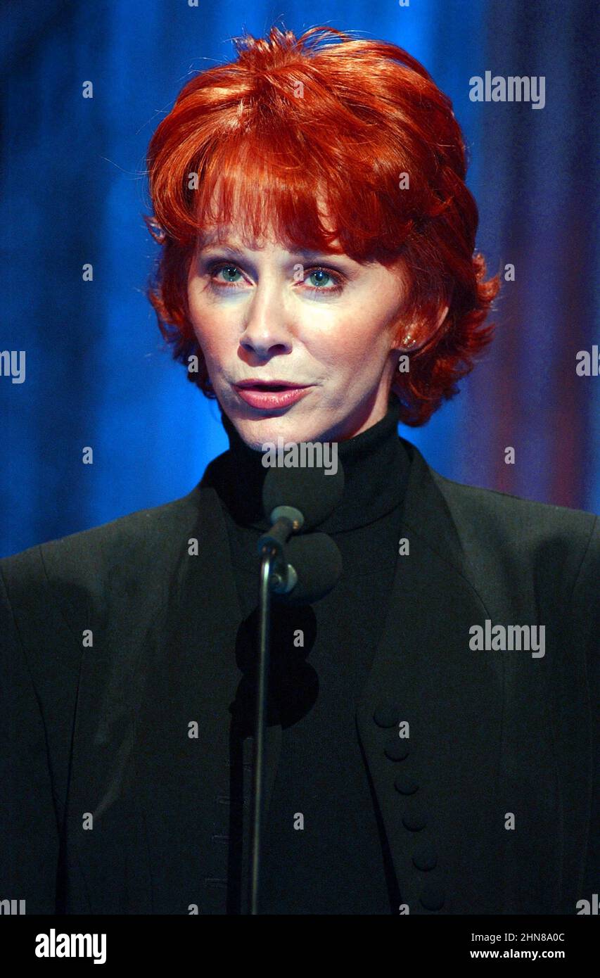 Reba McEntire as host for the 37th Academy of Country Music Awards Show ... Reba McEntire as host for the 37th Academy of Country Music Awards Show ...