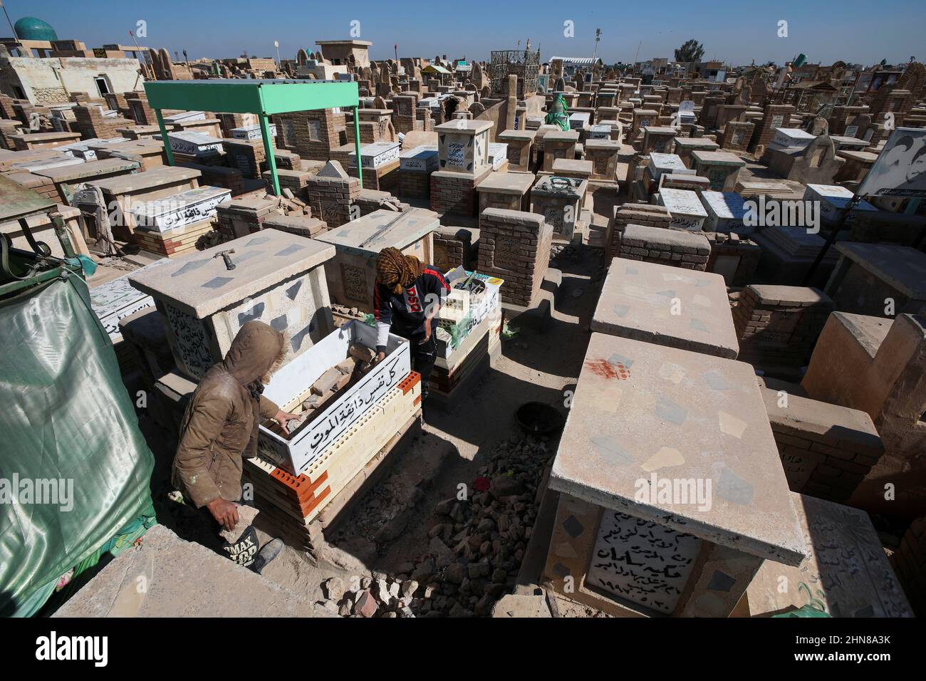 Al salam cemetery hi-res stock photography and images - Alamy