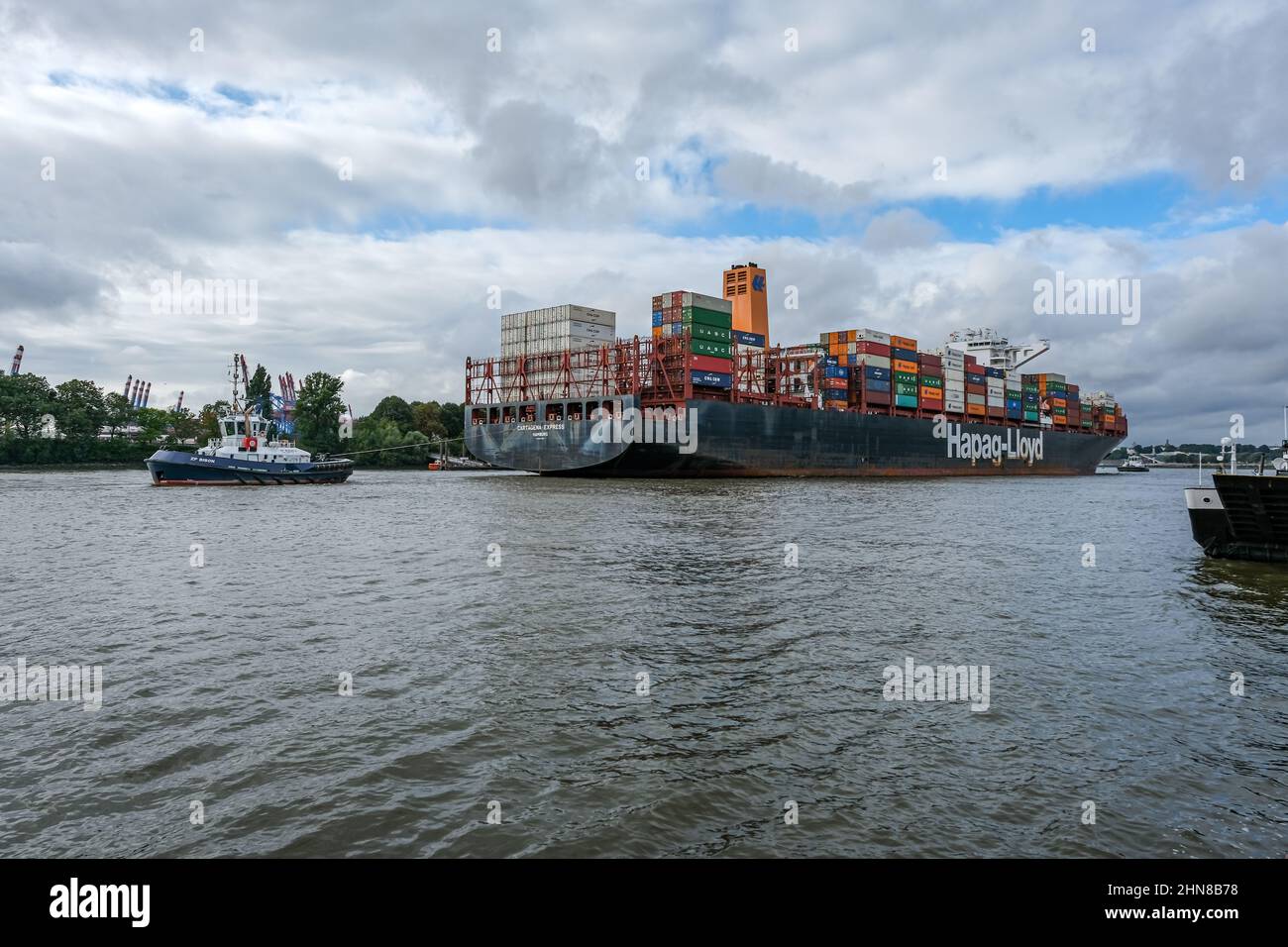 Container ship Cartagena Express from the shipping company Hapag Lloyd ...
