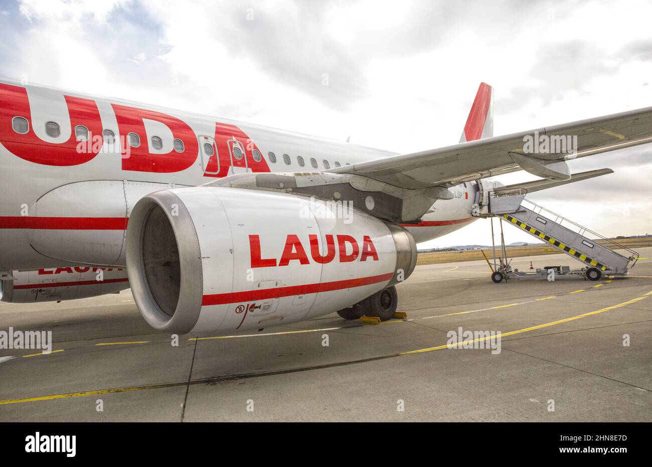Lauda air part of the Ryanair holding Stock Photo - Alamy