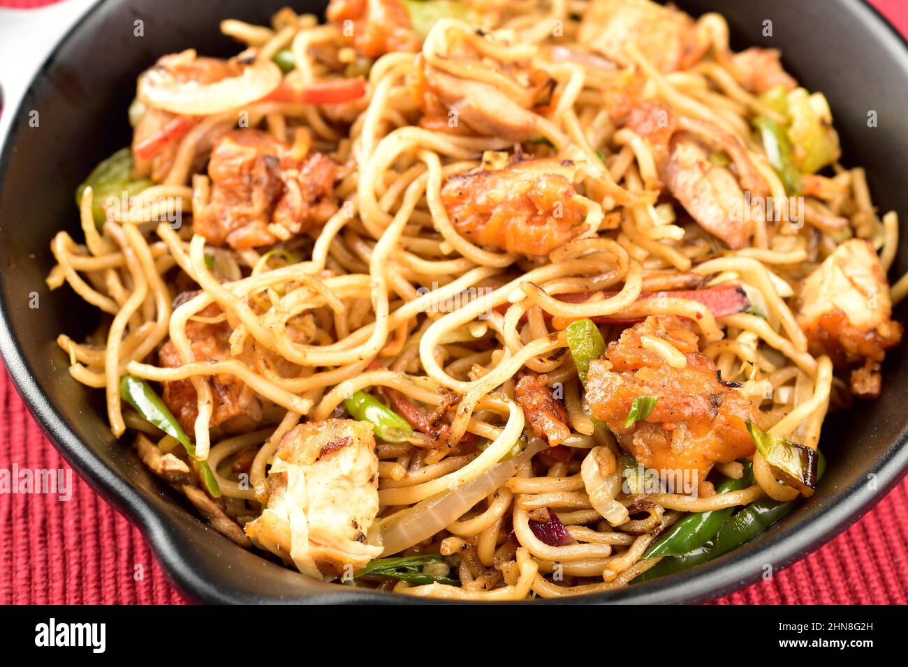 chicken chowmein in plate Stock Photo - Alamy