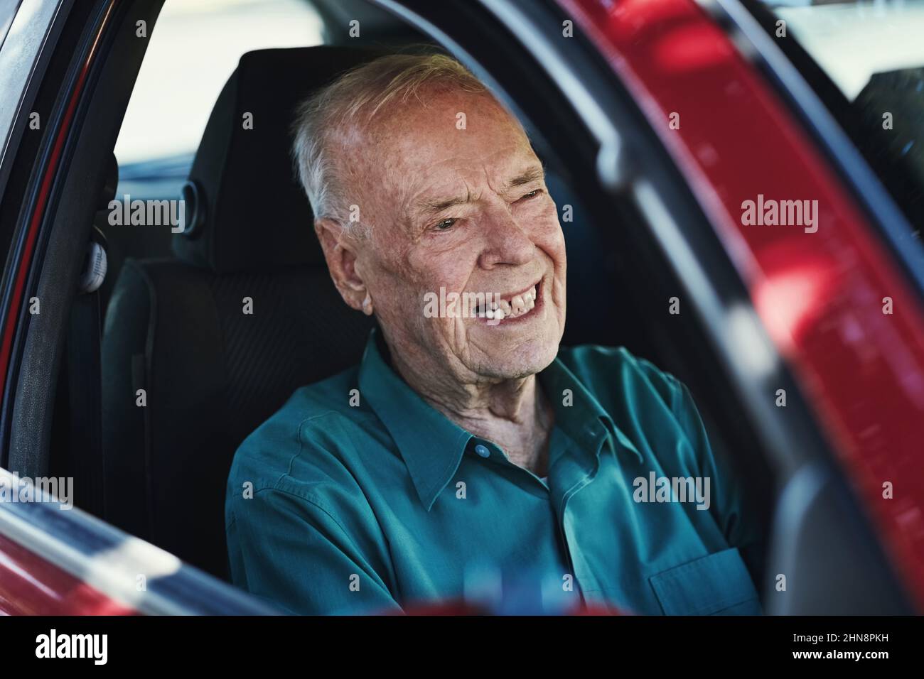 Car slowing down hi-res stock photography and images - Alamy