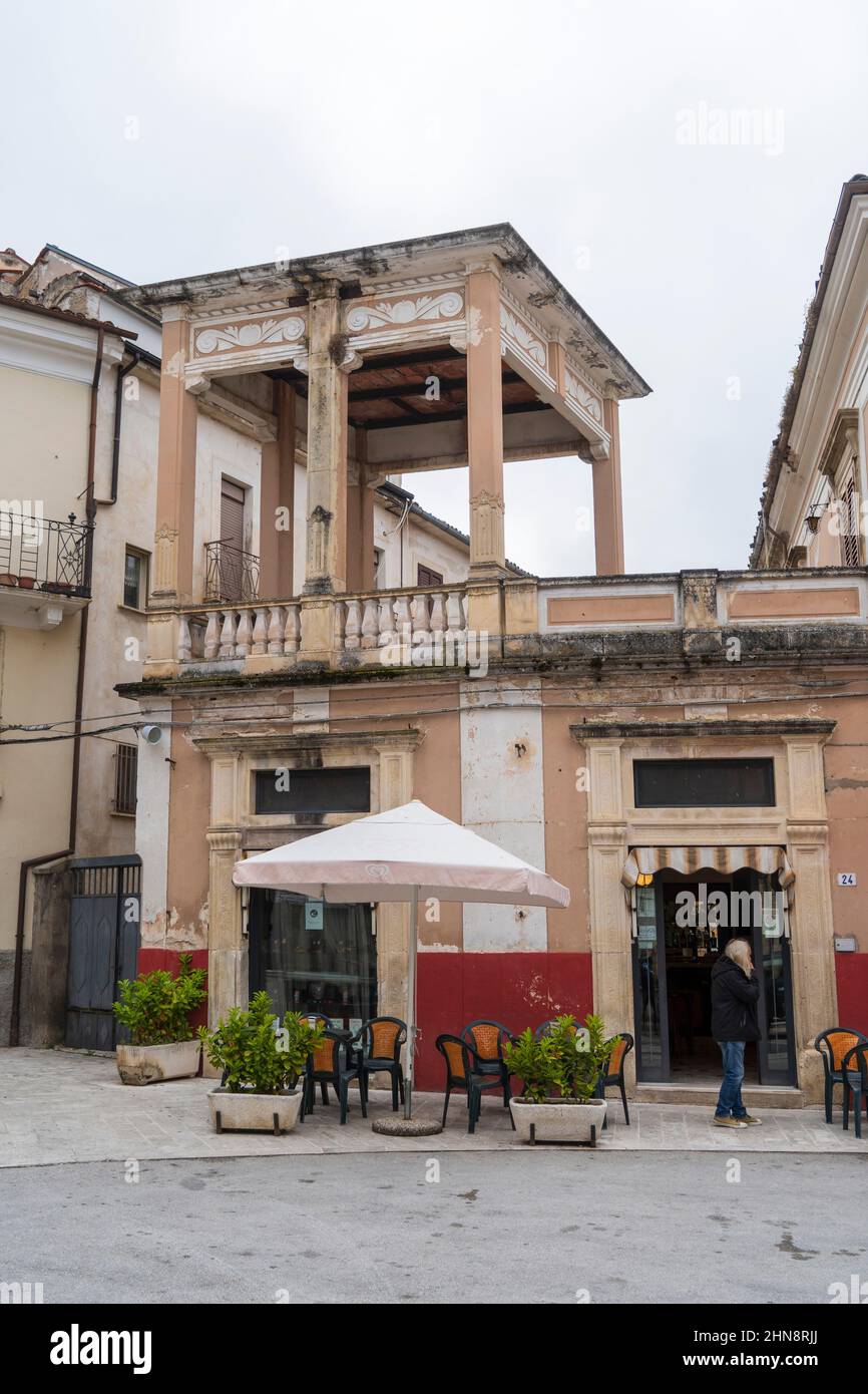 Piazza Umberto I° square, Medieval Village, Pacentro, Abruzzo, Italy ...