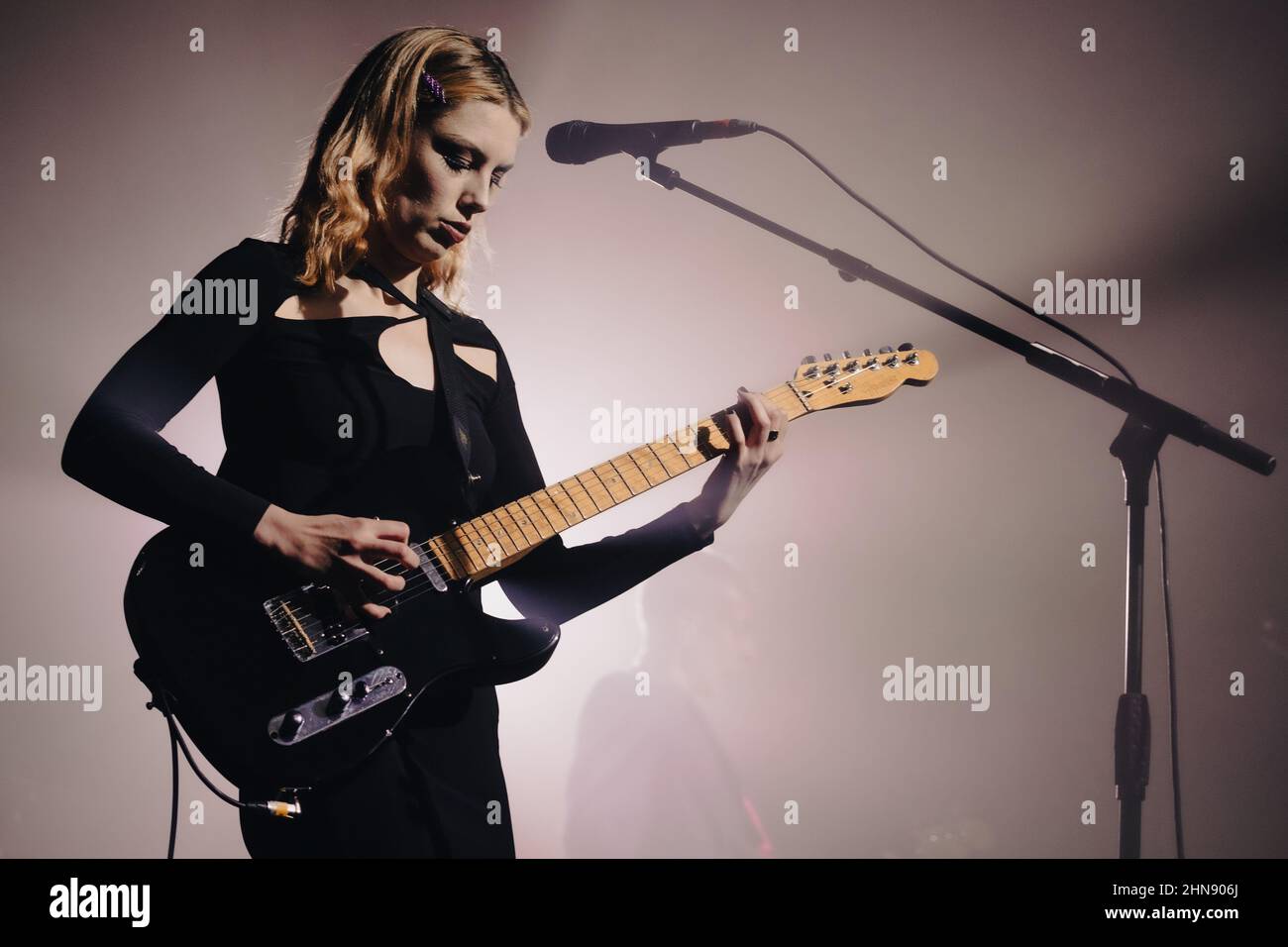 Wolf alice tour 2022 hi-res stock photography and images - Alamy