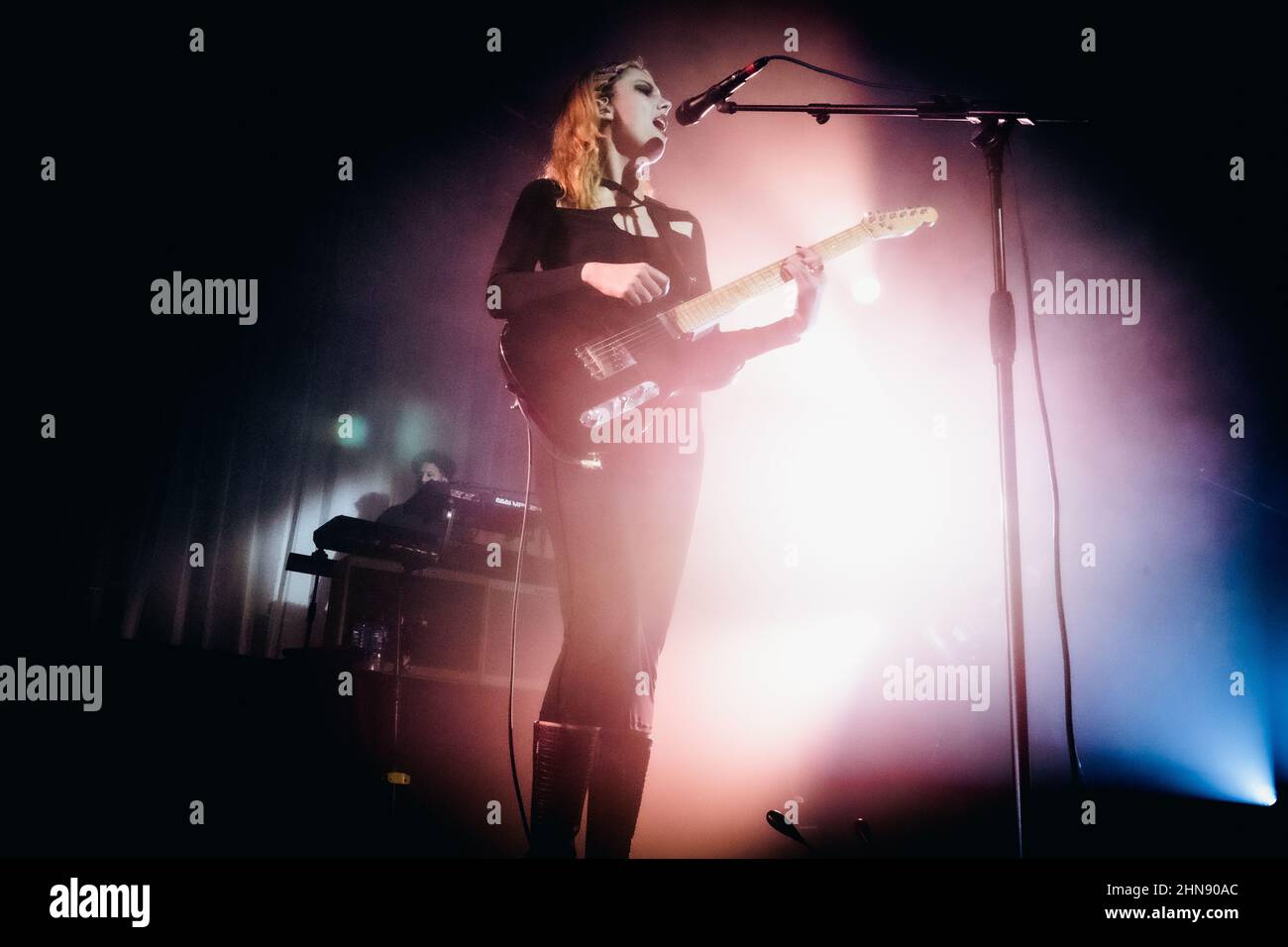 Wolf alice tour 2022 hi-res stock photography and images - Alamy