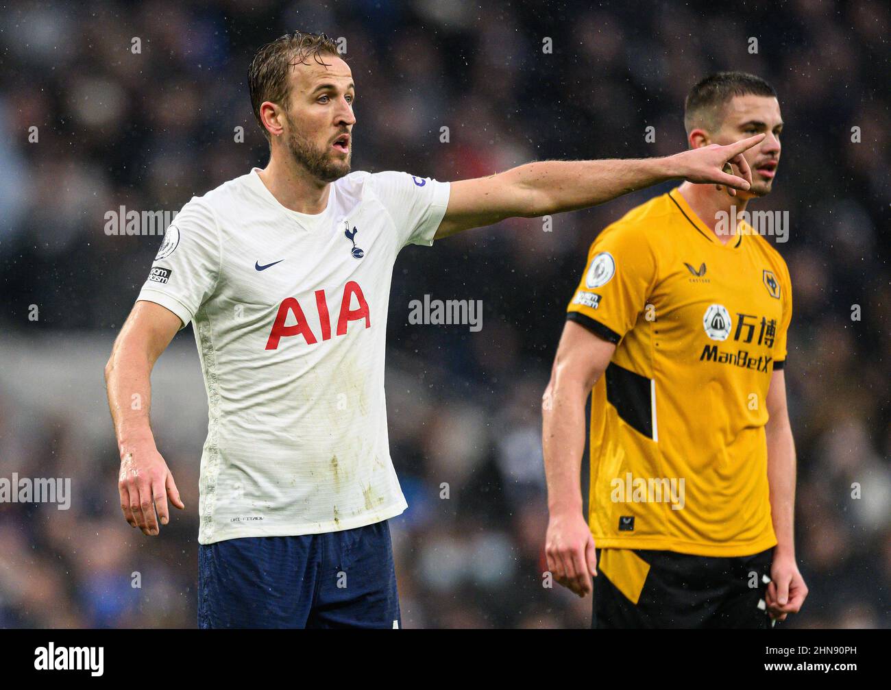 Harry kane 2022 wolves hi-res stock photography and images - Alamy