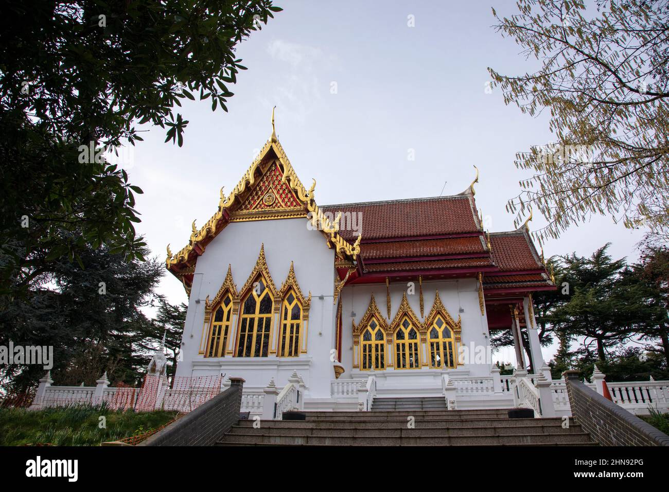 Buddhapadipa temple wimbledon hi-res stock photography and images - Alamy