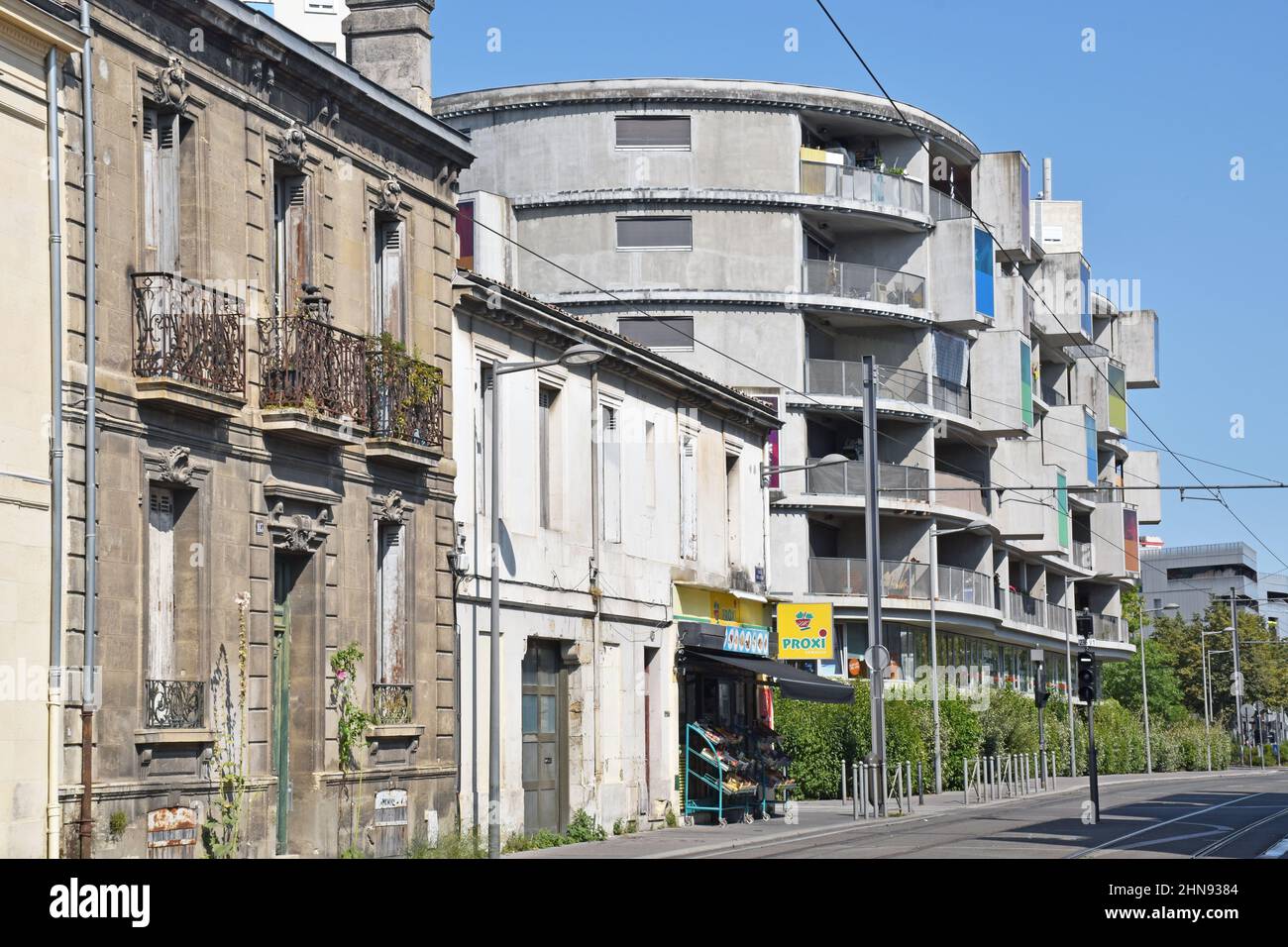 A typical C19 terraced house in Bordeaux, three bays two storeys, with ...