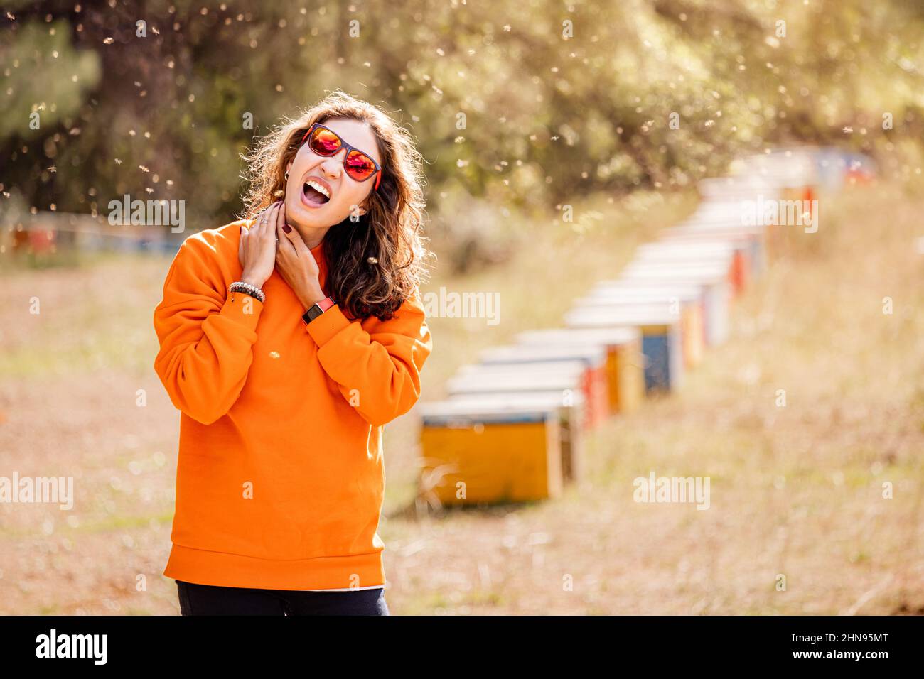 Screaming woman was attacked by an aggressive and dangerous swarm of ...