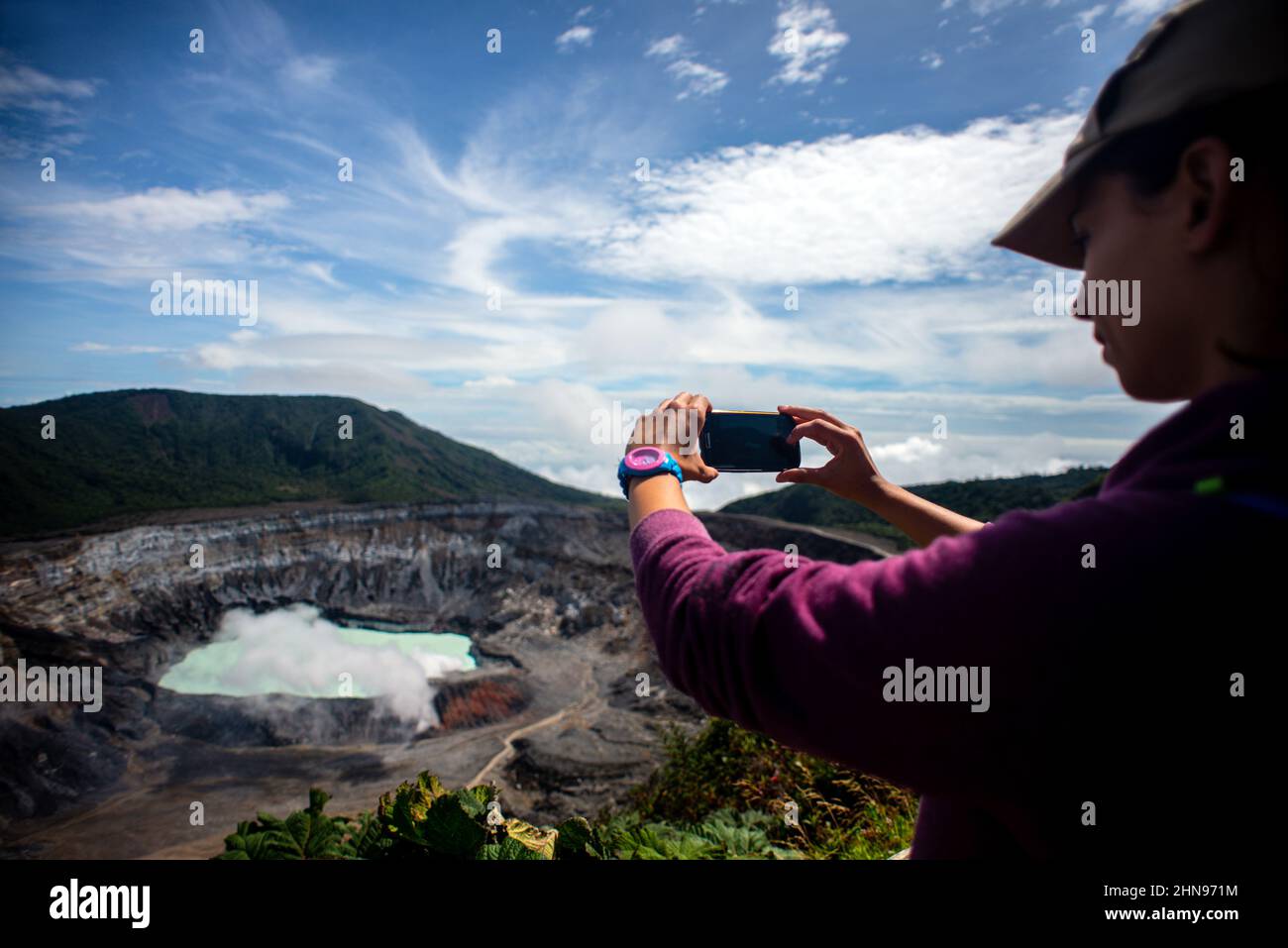 Gas metre woman hi-res stock photography and images - Alamy