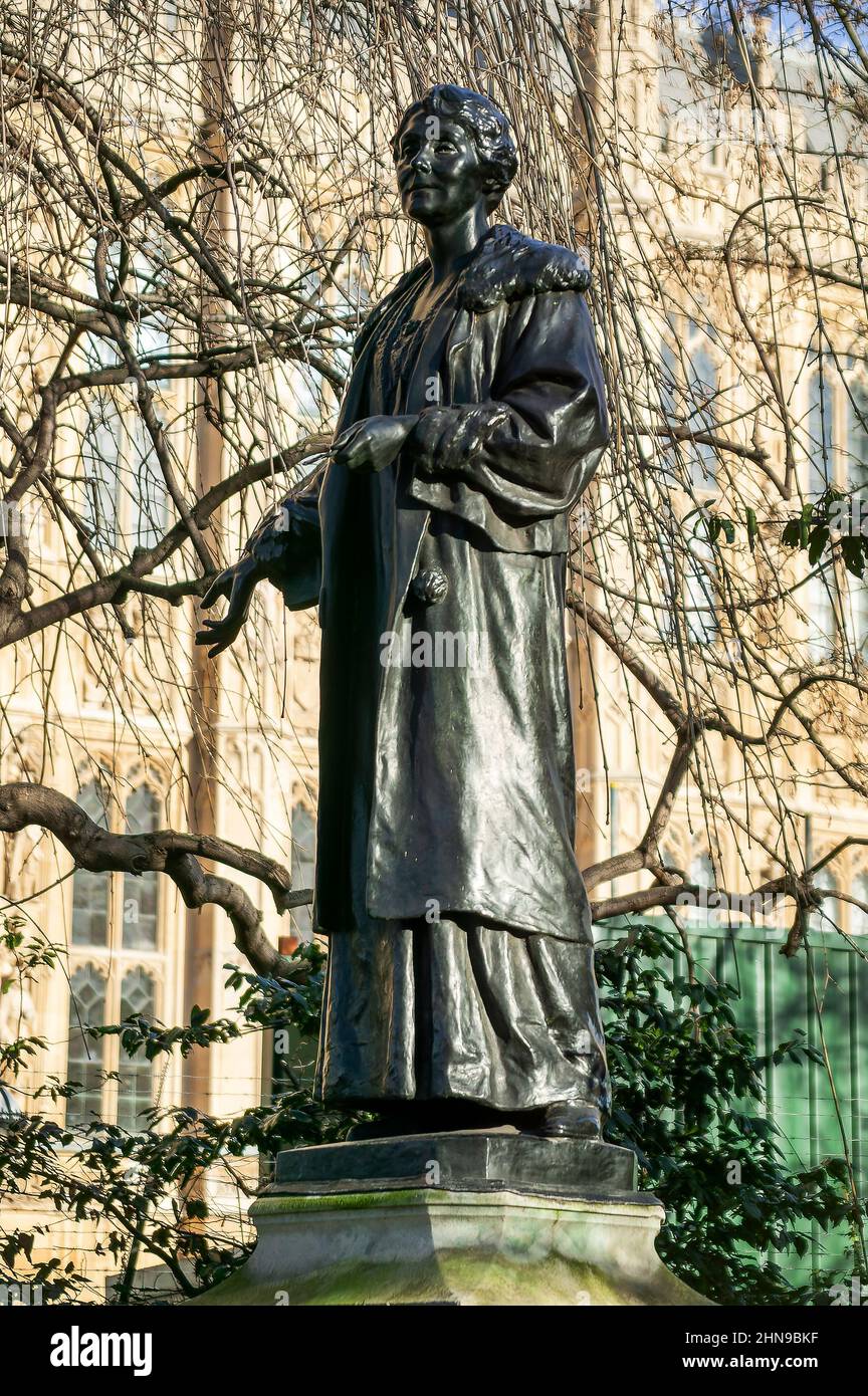 Emily Pankhurst 1858-1928 monument statue in Victoria Tower Gardens at ...