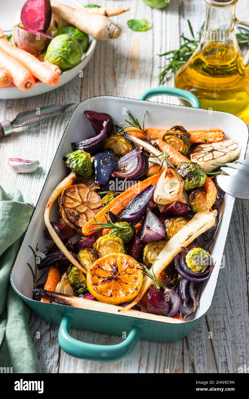 Vegetable roast. Root colorful vegetarian food Stock Photo - Alamy