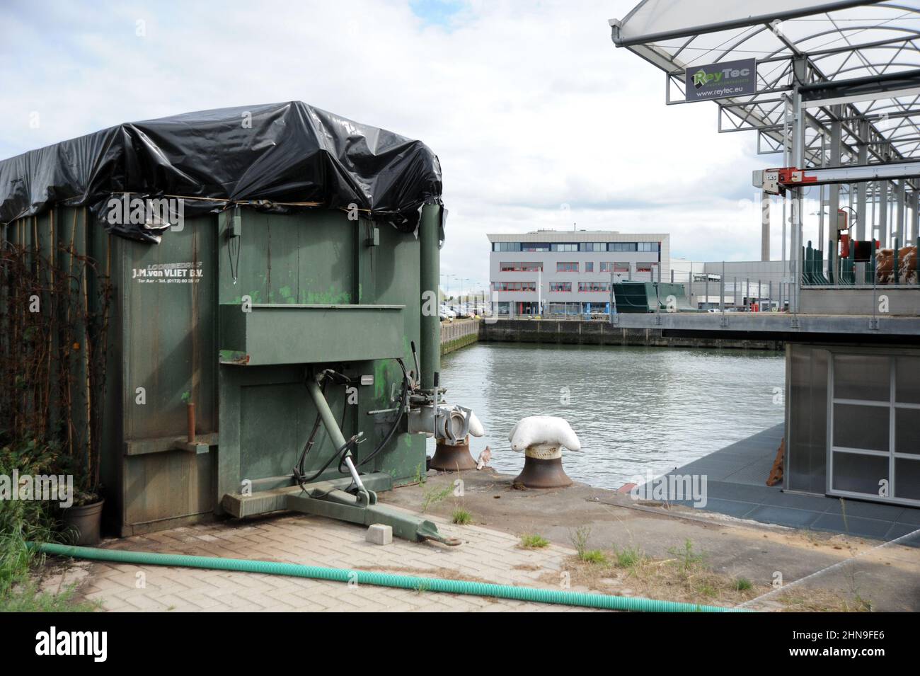 Floating farm rotterdam hi-res stock photography and images - Alamy