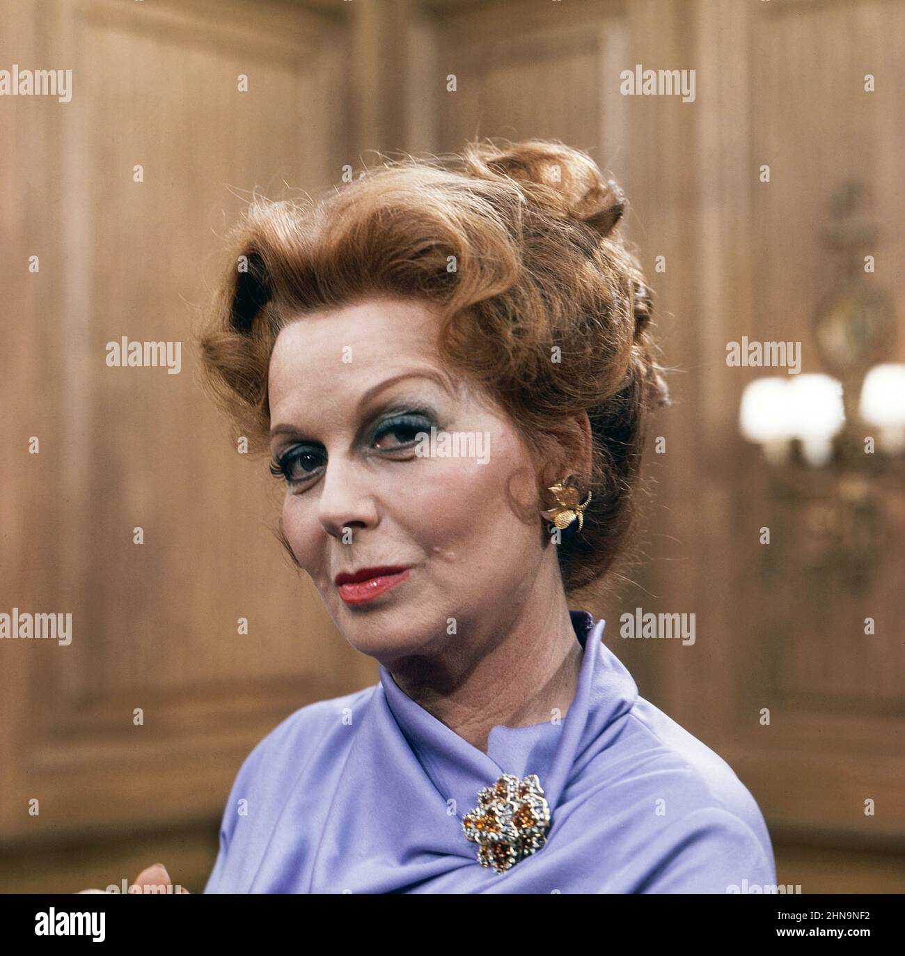 Elfe Gerhart-Dahlke, österreichische Schauspielerin und bildende ...