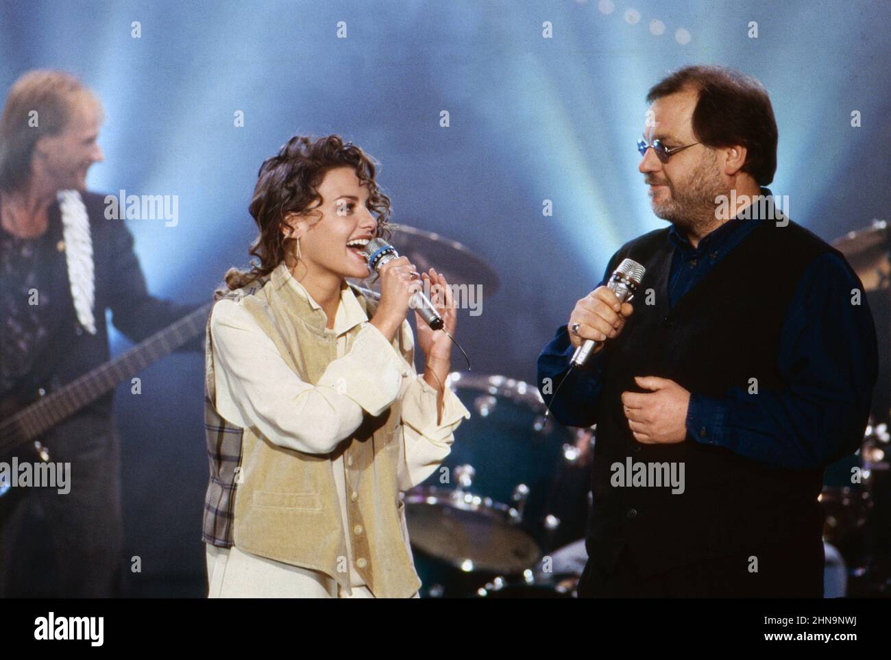 Hitparade, ZDF Musiksendung, Irene Grandi und Klaus Lage singen ihren ...