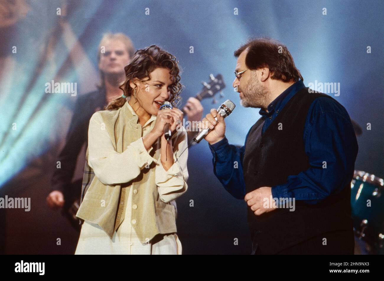 Hitparade, ZDF Musiksendung, Irene Grandi und Klaus Lage singen ihren ...