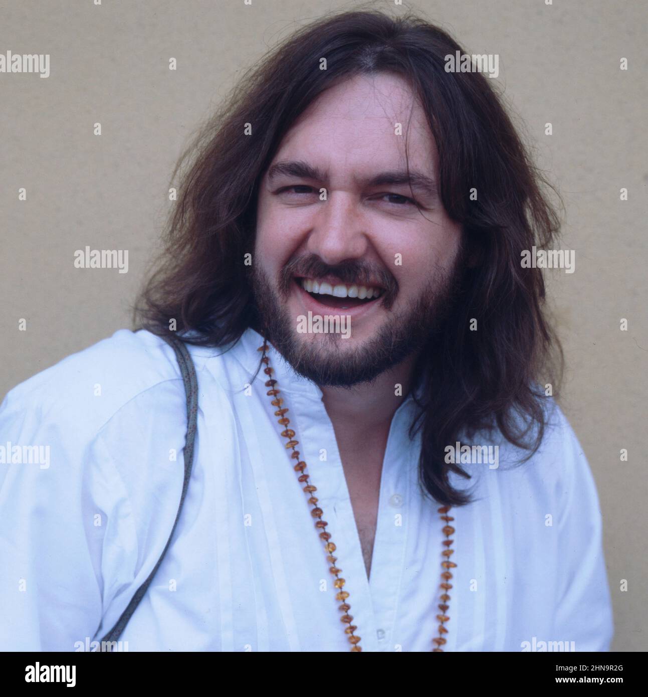 Willy Michl, deutscher Liedermacher, bei einem Auftritt in der ...