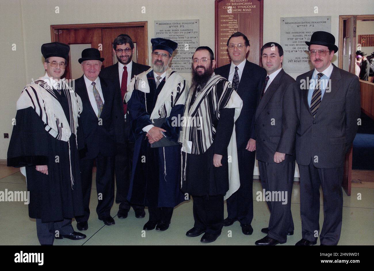 The Induction of Rabbi Chaim Rapoport by the Chief Rabbi Jonathan Sacks ...