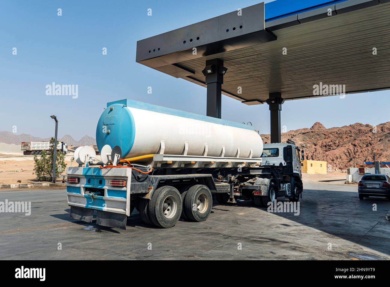 Fuel tanker truck filling hi-res stock photography and images - Alamy