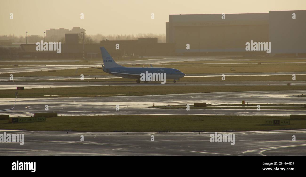 Plane in Schiphol International Airport, Amsterdam Stock Photo - Alamy