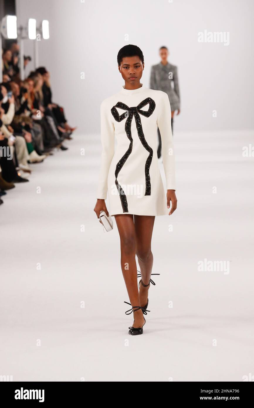 Model Victoria Fawole walks on the runway at the Carolina Herrera ...