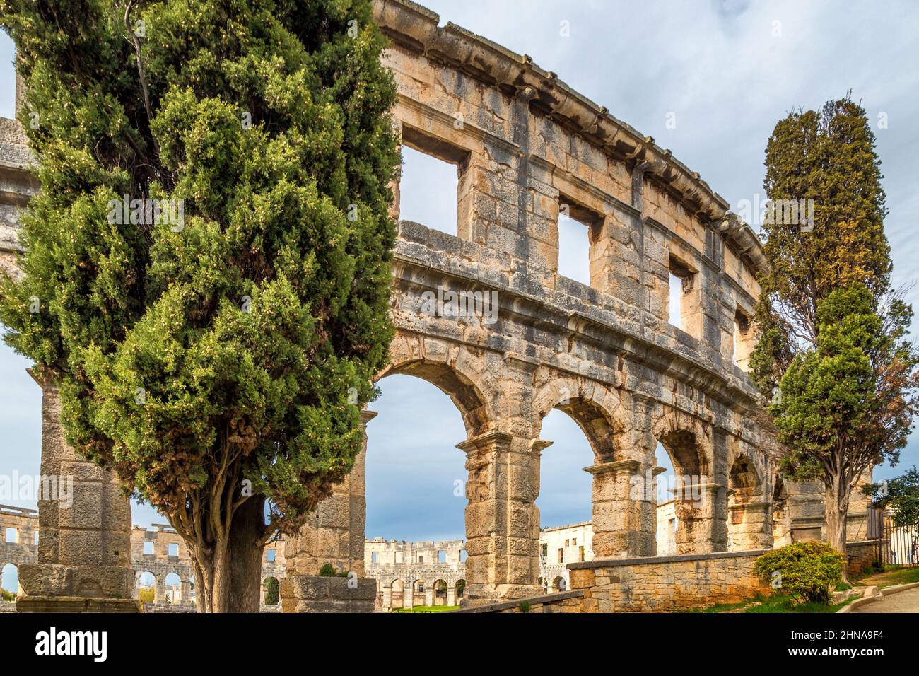 Roman amphitheatre gladiator arena hi-res stock photography and images ...