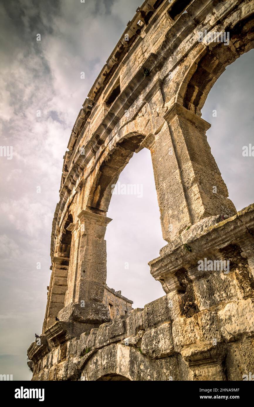 Roman amphitheatre gladiator arena hi-res stock photography and images ...