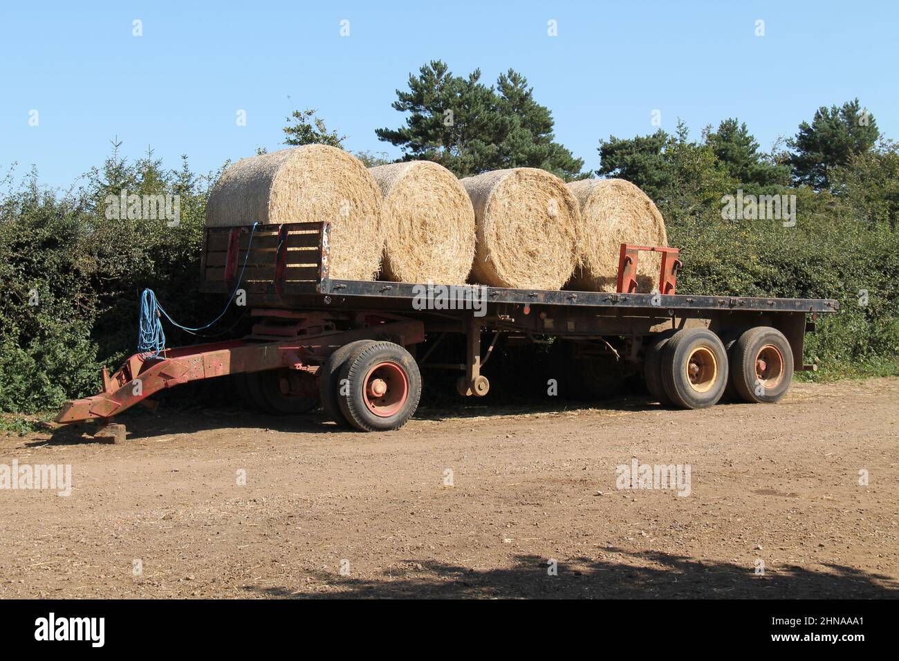 Flat bed trailer hi-res stock photography and images - Alamy