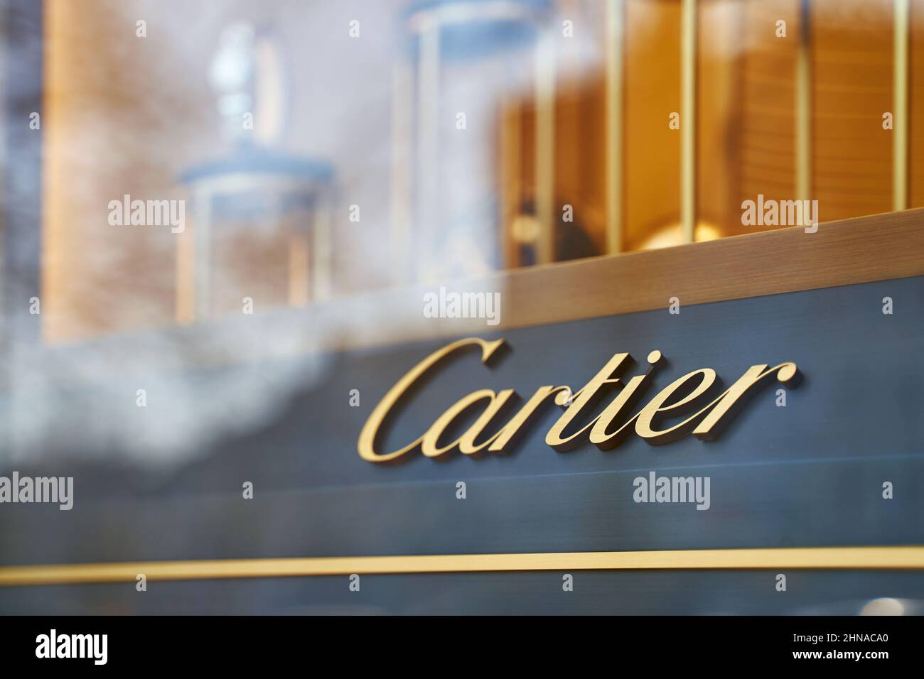 Showcase of the Cartier store Stock Photo - Alamy