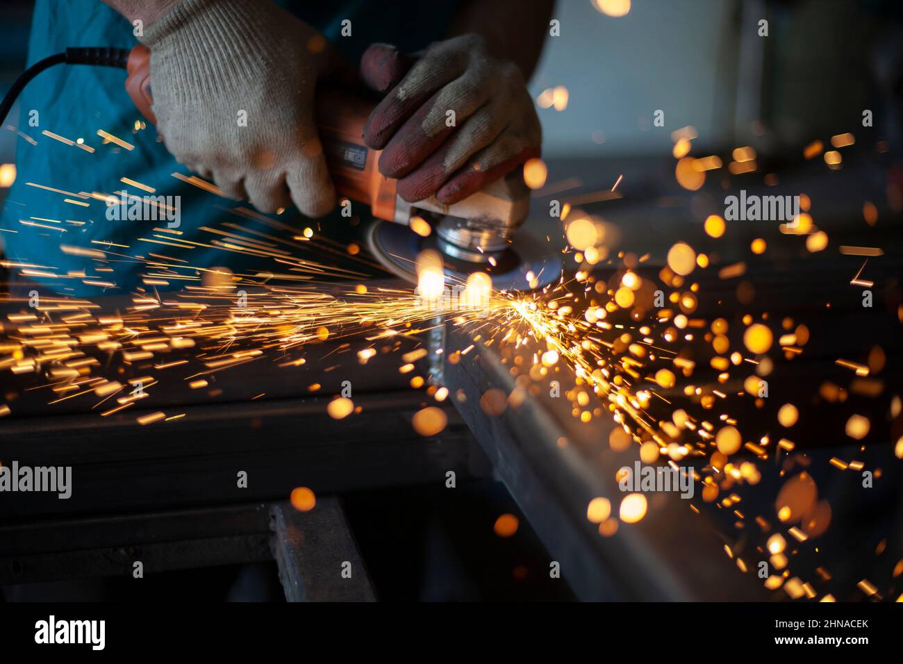 Friction sparks hi-res stock photography and images - Alamy