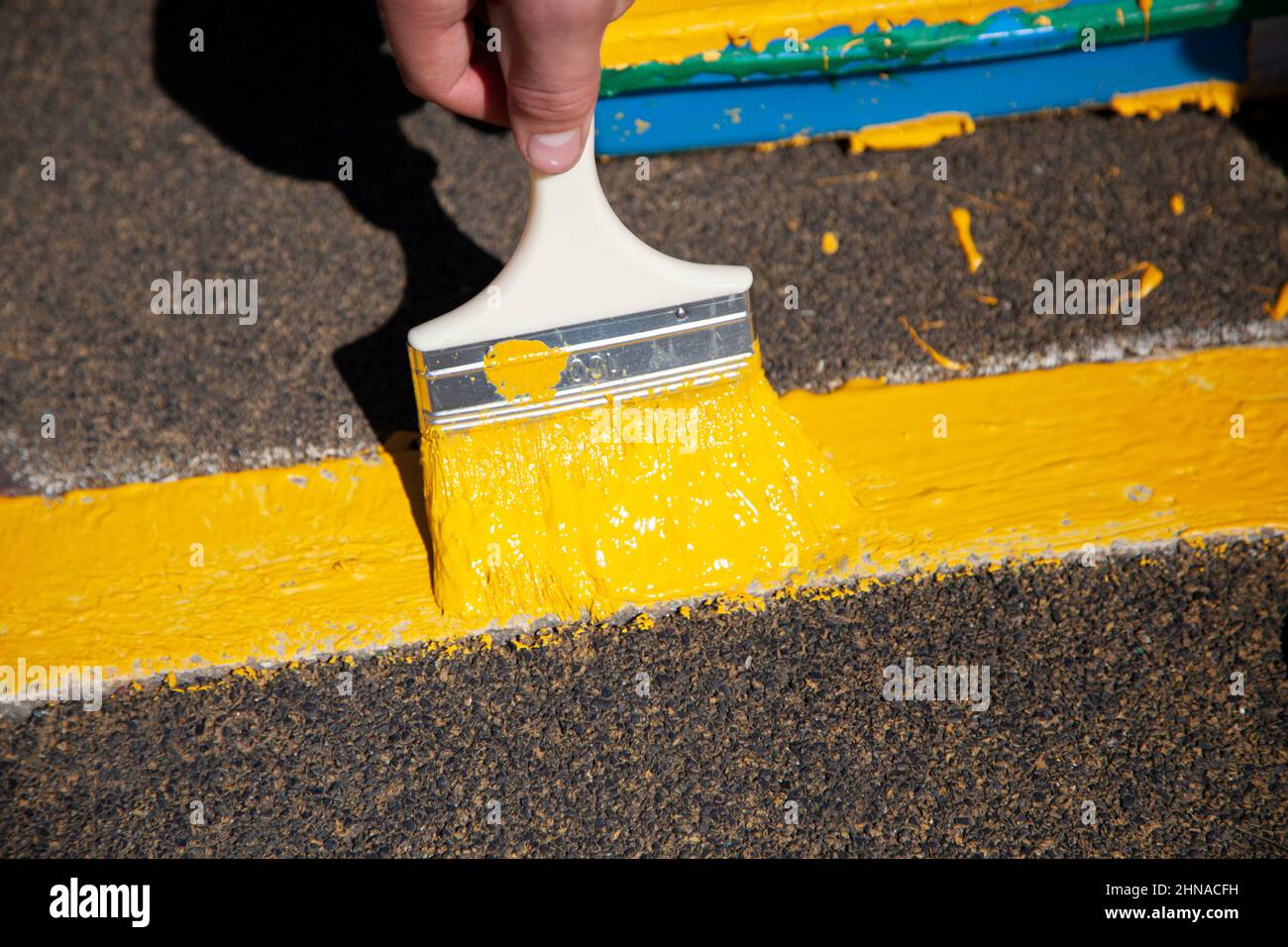 Mixing colours painting hi-res stock photography and images - Alamy