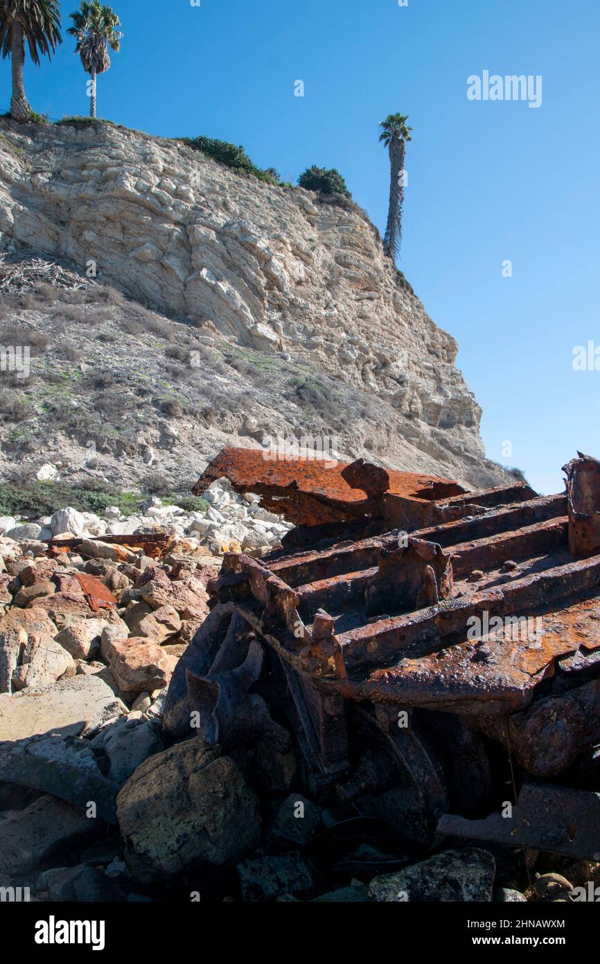 The SS Dominator ran ashore in 1961 near Rancho Palos Verdes in ...