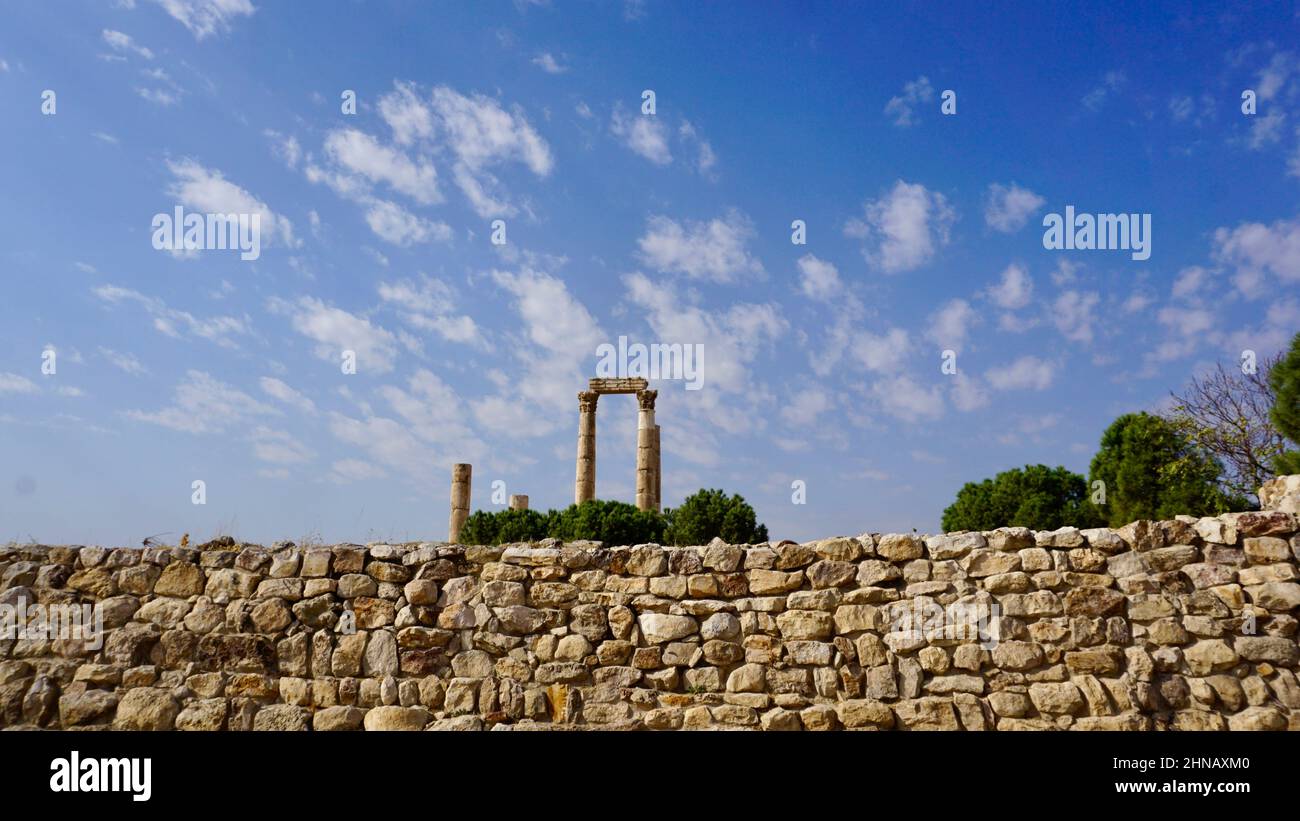 Colonne romane hi-res stock photography and images - Alamy