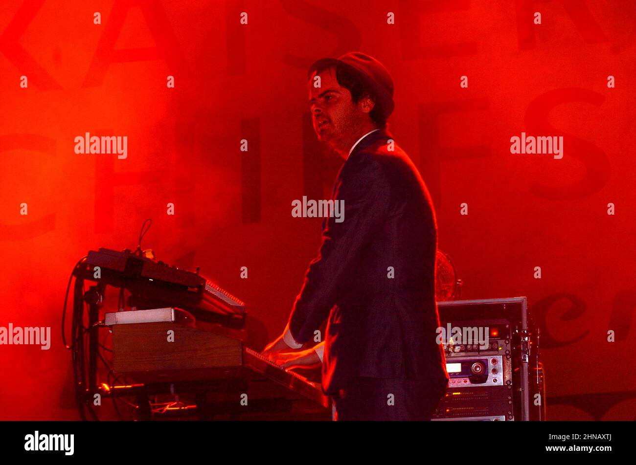 Nick hodgson kaiser chiefs hi-res stock photography and images - Alamy