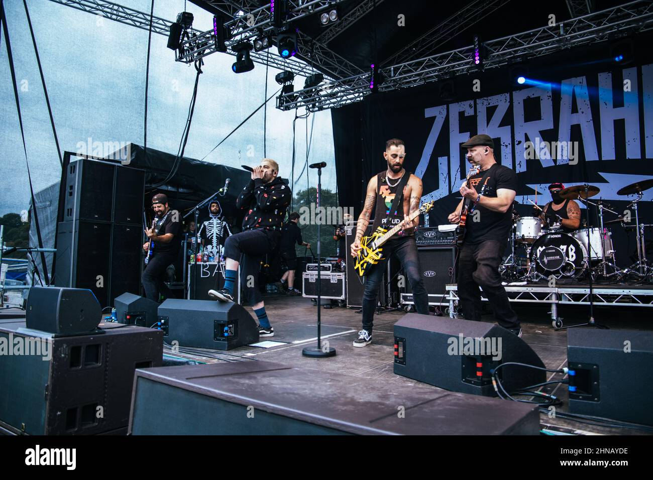 Zebrahead slam dunk festival hi-res stock photography and images - Alamy