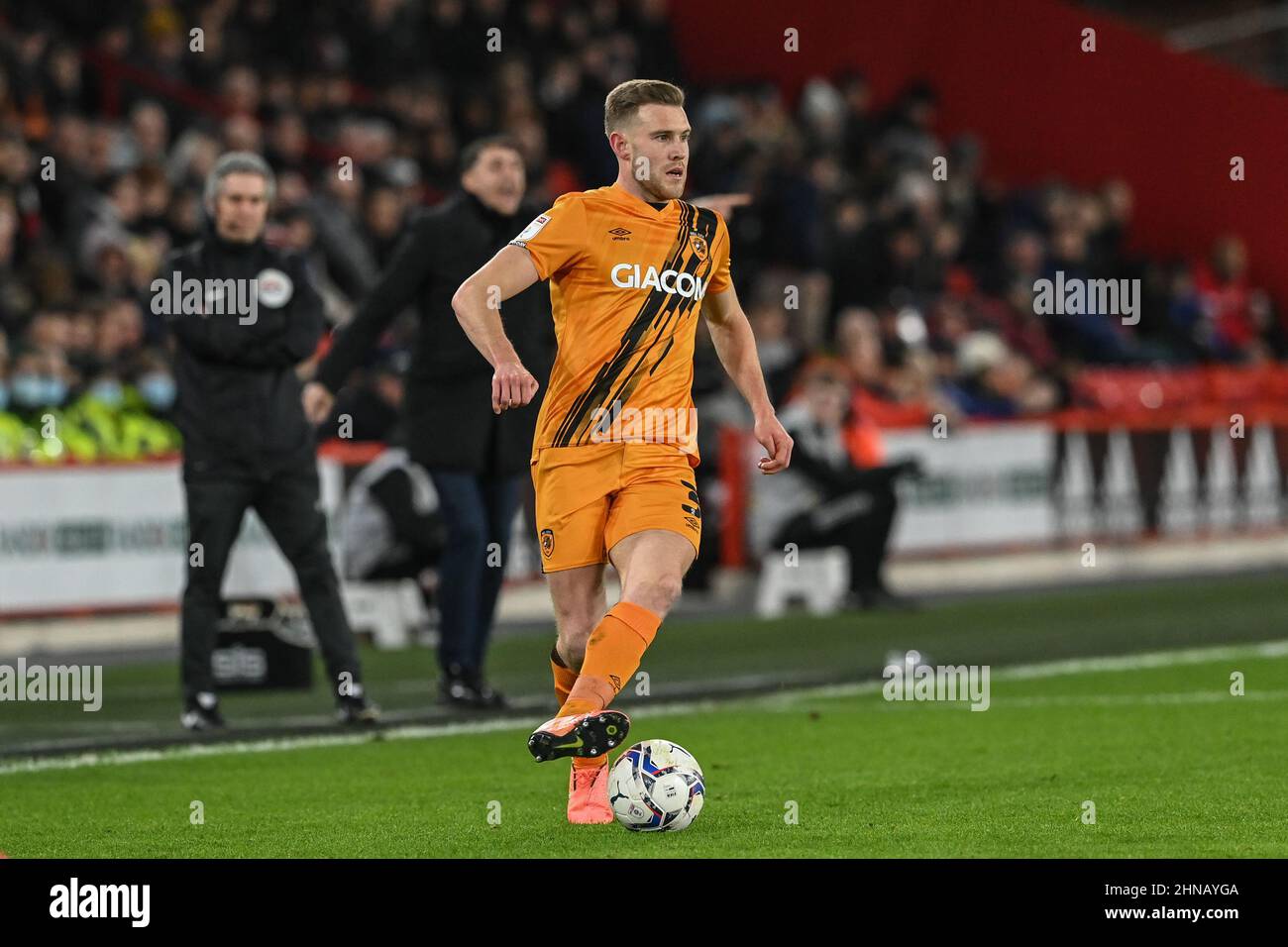 Callum Elder #3 of Hull City breaks down the wing Stock Photo - Alamy