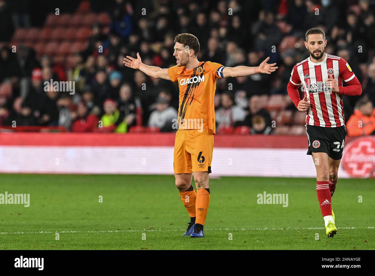 Richard Smallwood #6 of Hull City appeals to referee Oliver Langford ...