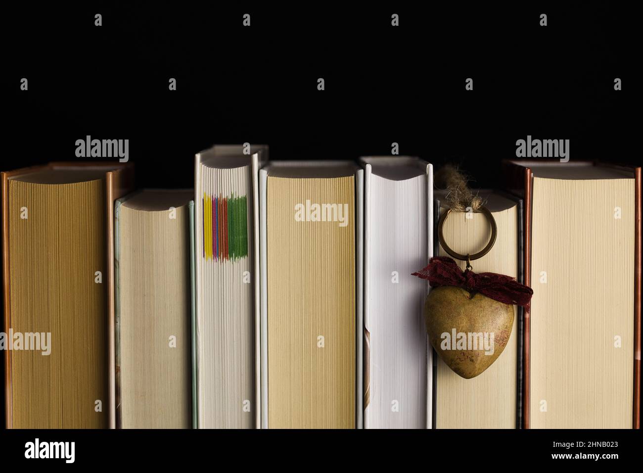 Texture side view books hi-res stock photography and images - Alamy