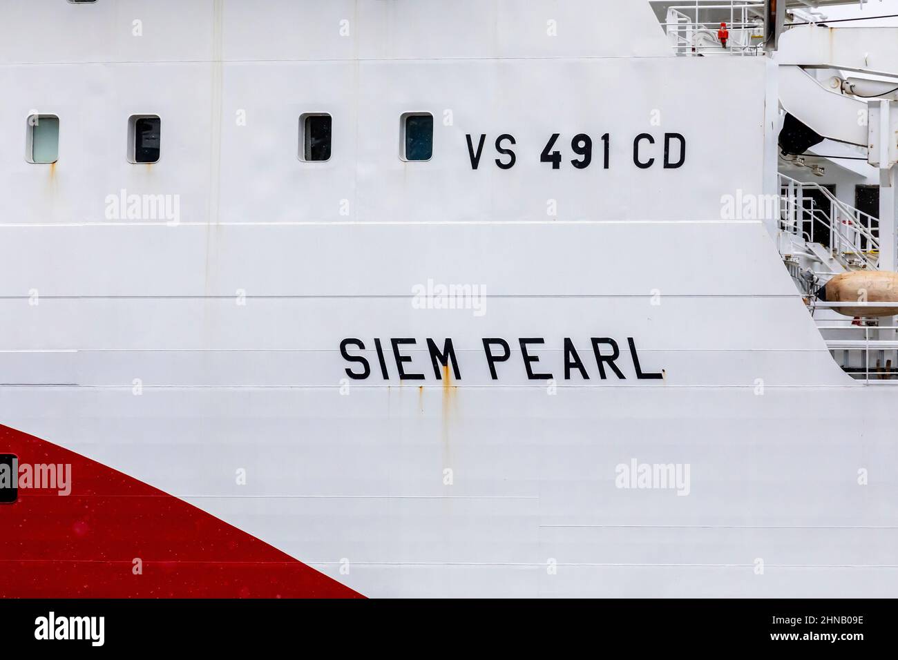 Offshore AHTS anchor handling tug supply vessel Siem Pearl, berthed at ...