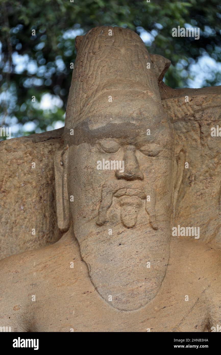 Statue king parakramabahu polonnaruwa sri hi-res stock photography and ...