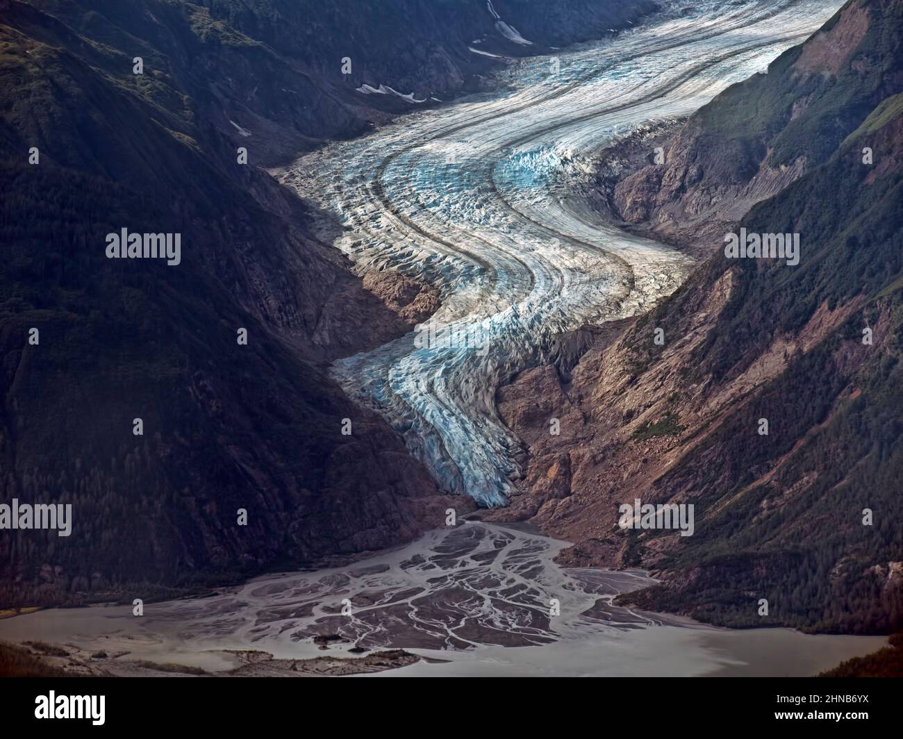 Patterns in melting snow hi-res stock photography and images - Alamy