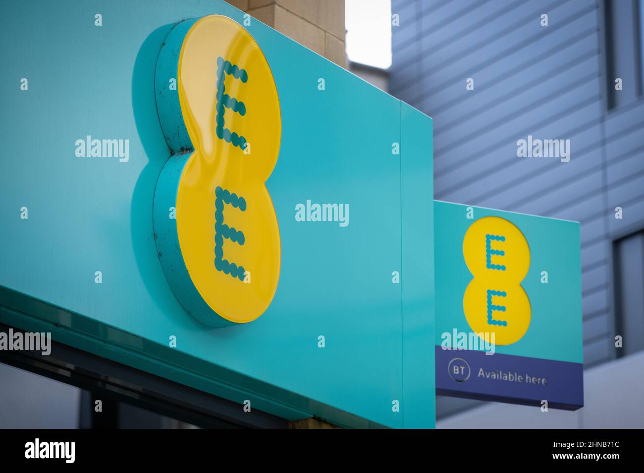 An ee store hi-res stock photography and images - Alamy