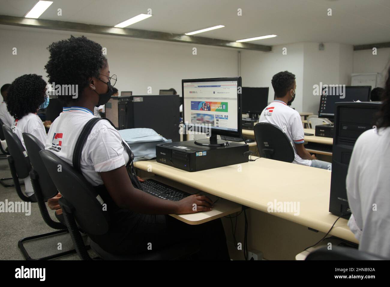 Brazil school classroom computer hi-res stock photography and images ...