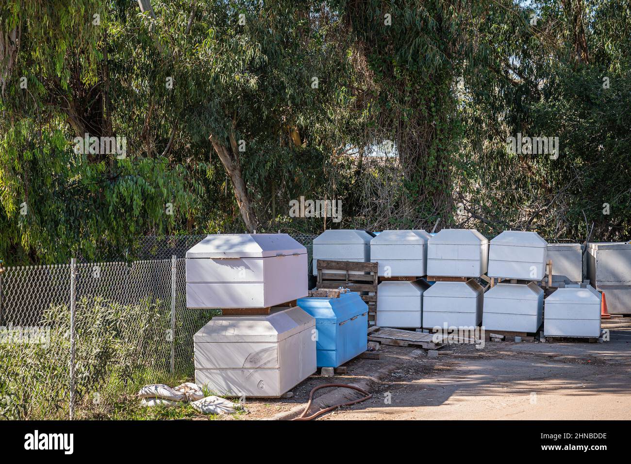 Concrete burial vault hi-res stock photography and images - Alamy