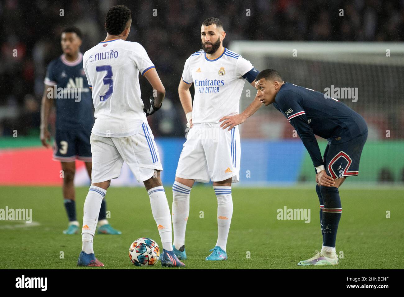 Karim Benzema of Real Madrid CF and Kylian Mbappe of Paris Saint ...