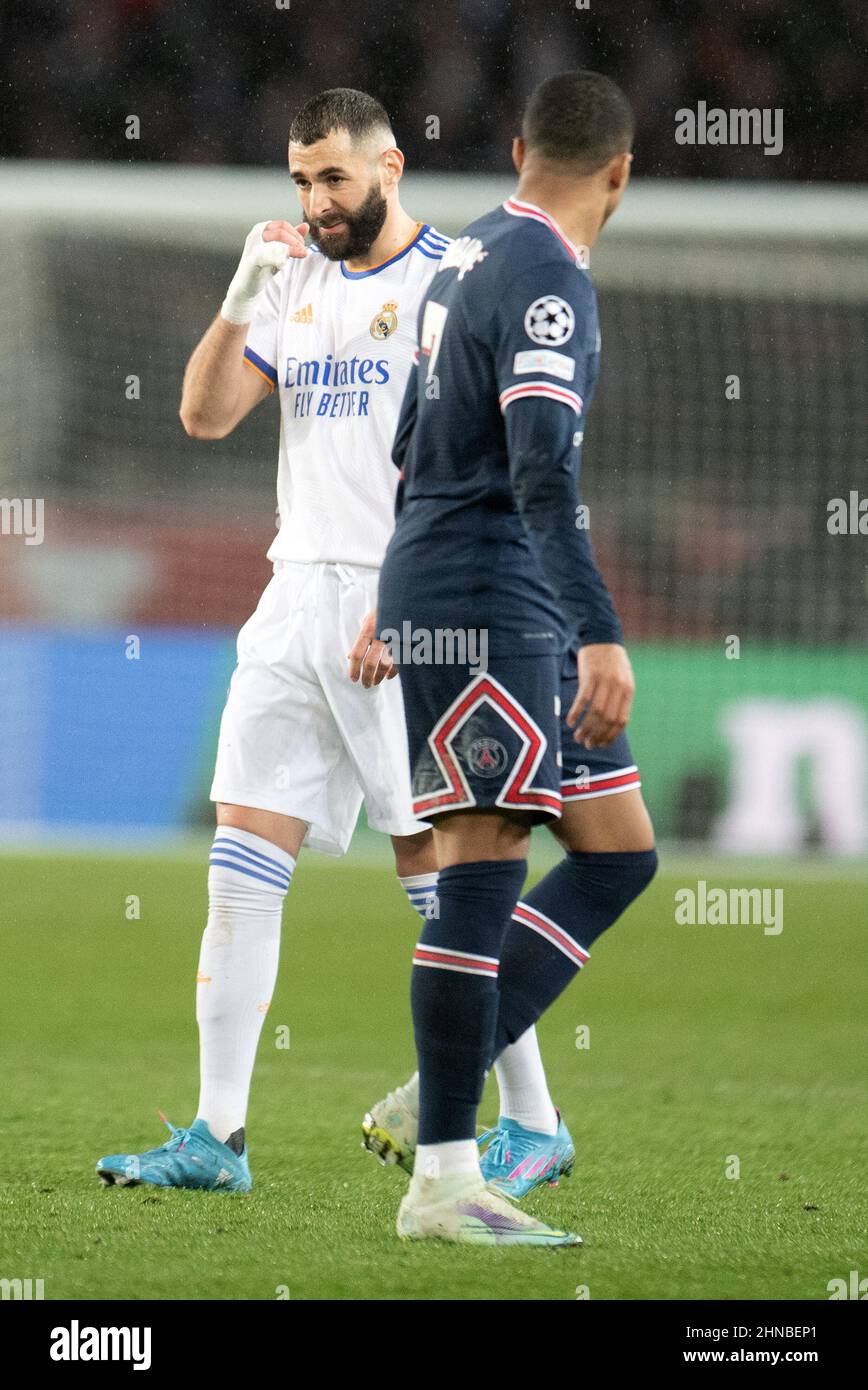 Karim Benzema of Real Madrid CF and Kylian Mbappe of Paris Saint ...