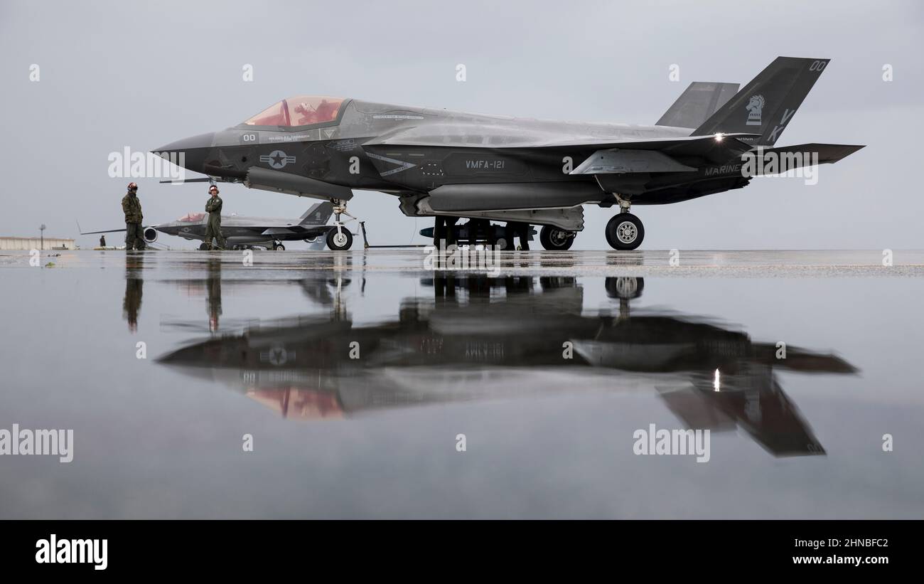 U s marine corps aviation ordnance hi-res stock photography and images ...