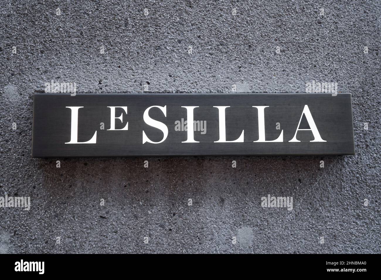 Silla silla logo hi-res stock photography and images - Alamy