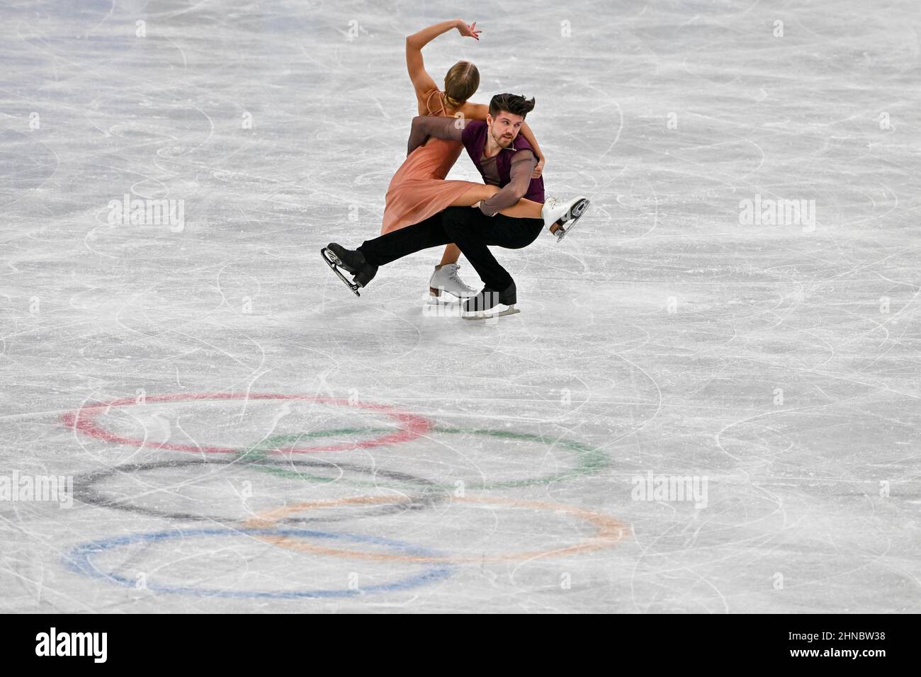 BEIJING, CHINA - FEBRUARY 14: Alexandra Stepanova and Ivan Bukin of ROC ...
